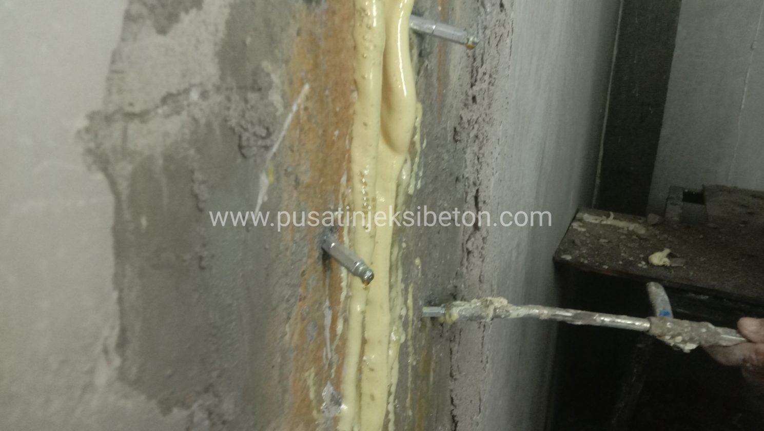 Perbaikan beton bocor - dengan metode Injeksi polyurethane
